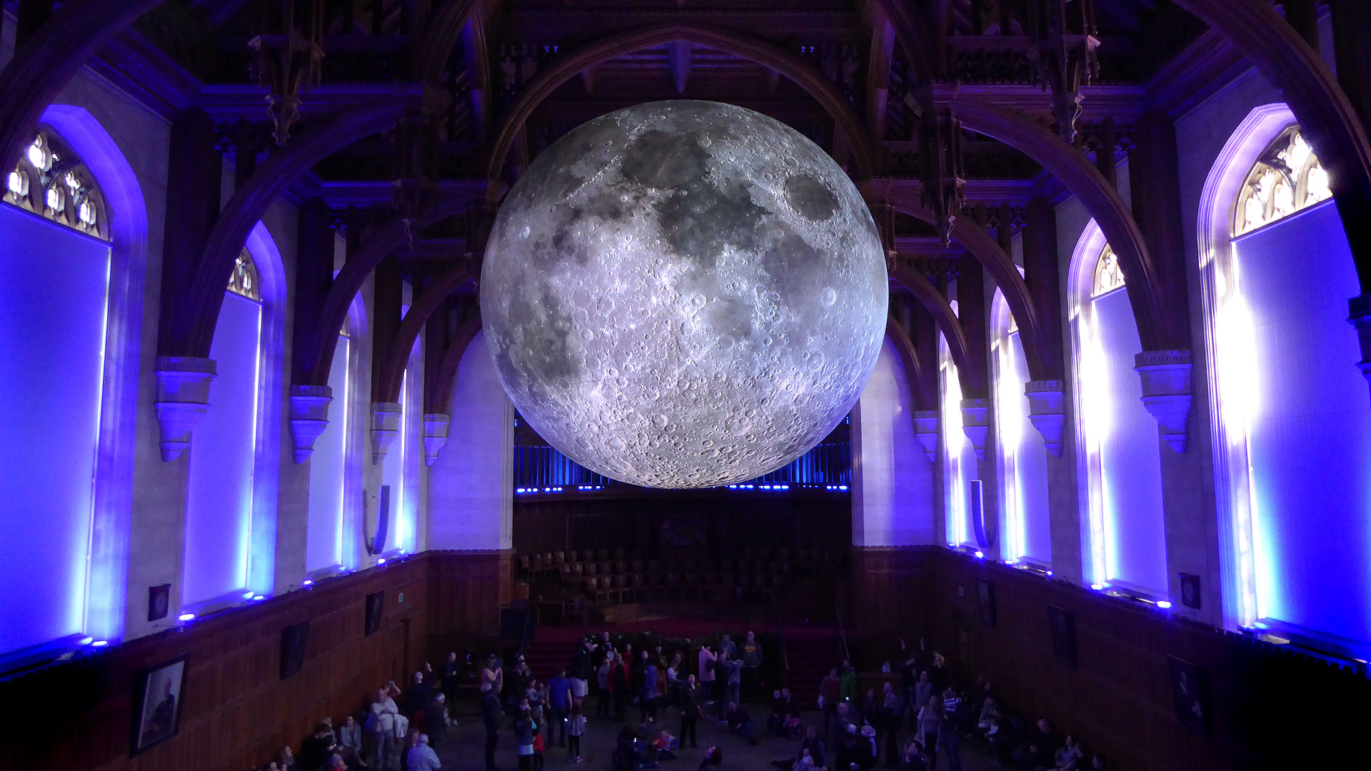 "Museum of the moon": la luna gigante dell'artista Luke Jerram * Art ...